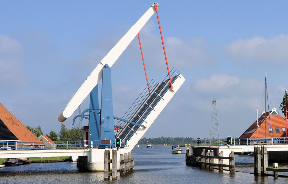 Mit einem Boot- und Auto fahren: der Unterschied | Yachts4U